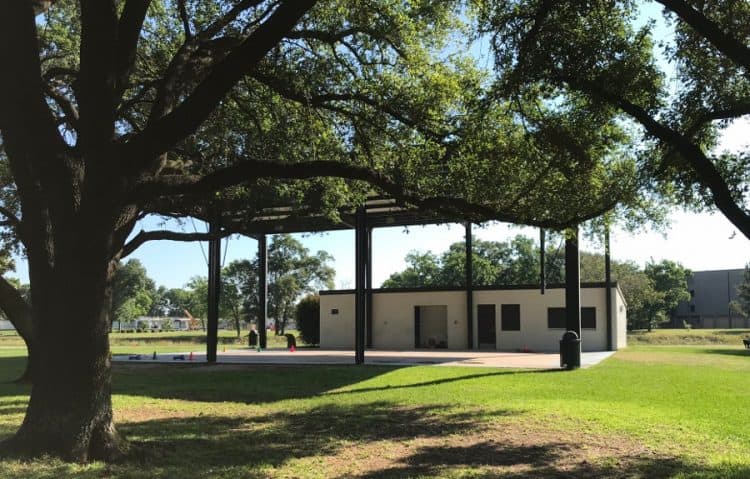 Clark Henry Park, Splashpad and Pool! – JillBJarvis.com