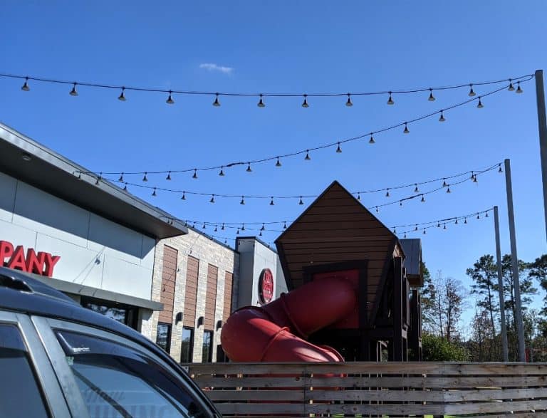 Play & Eat at Hat Creek Burger Company! – JillBJarvis.com