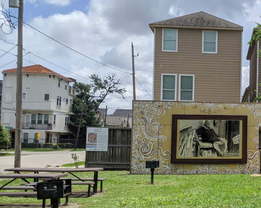 Lady of First Ward Mural in Arts District Houston – JillBJarvis.com