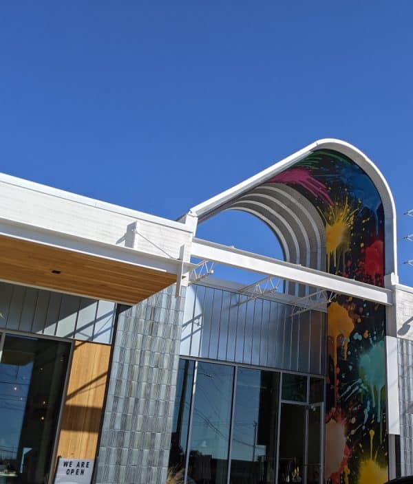 MKT Houston Heights... Eye catching architecture and beautiful murals ...